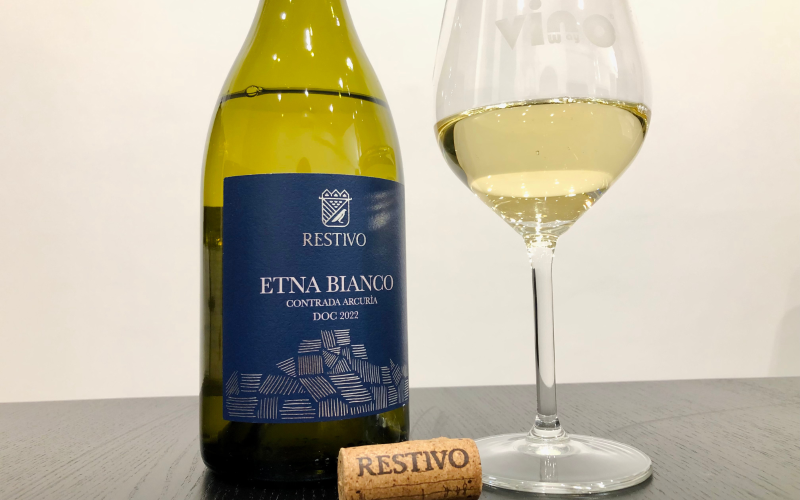 Restivo Wine: l'Etna Bianco Contrada Arcurìa DOC Etna 2022 farà parlare ...